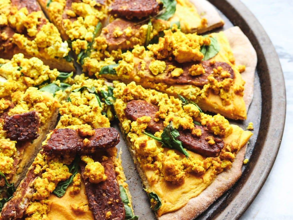 Cheezy Vegan Breakfast Pizza with Smoky Tempeh Bacon - From My Bowl