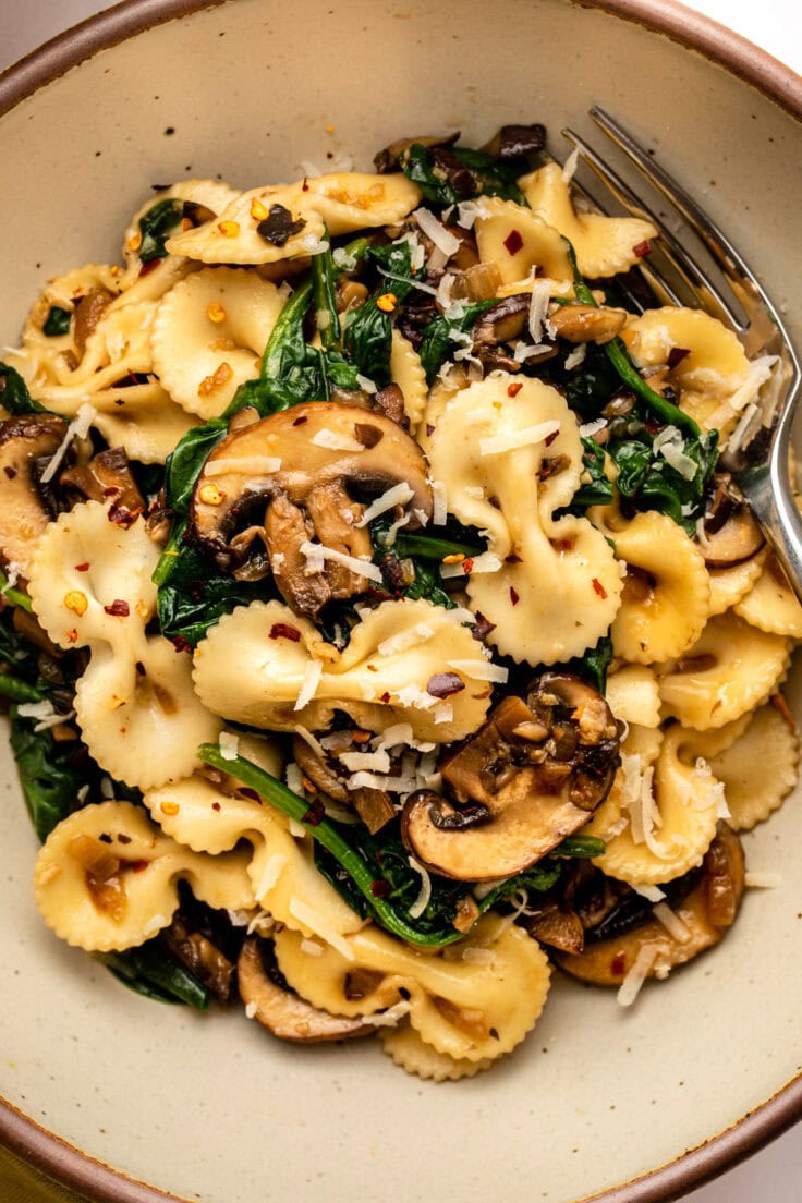Spinach Mushroom Pasta - From My Bowl - Street Food Spectacle